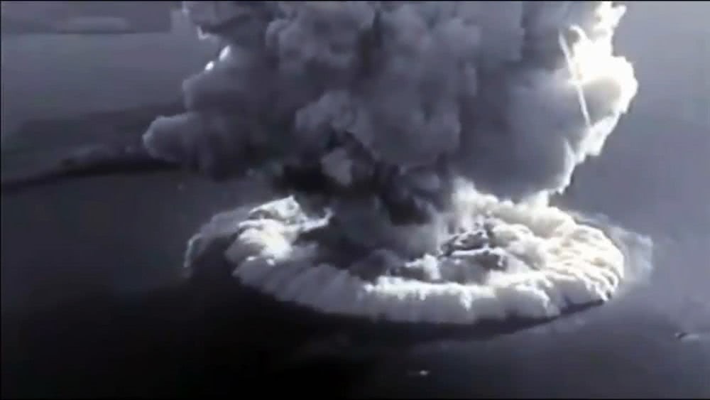 How strong is the Poseidon nuclear torpedo with a range of 10,000 ...