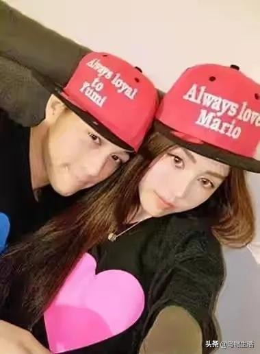 He Youjun: He started wandering around at the age of 18, fell in love with 4 sisters in 7 years ...