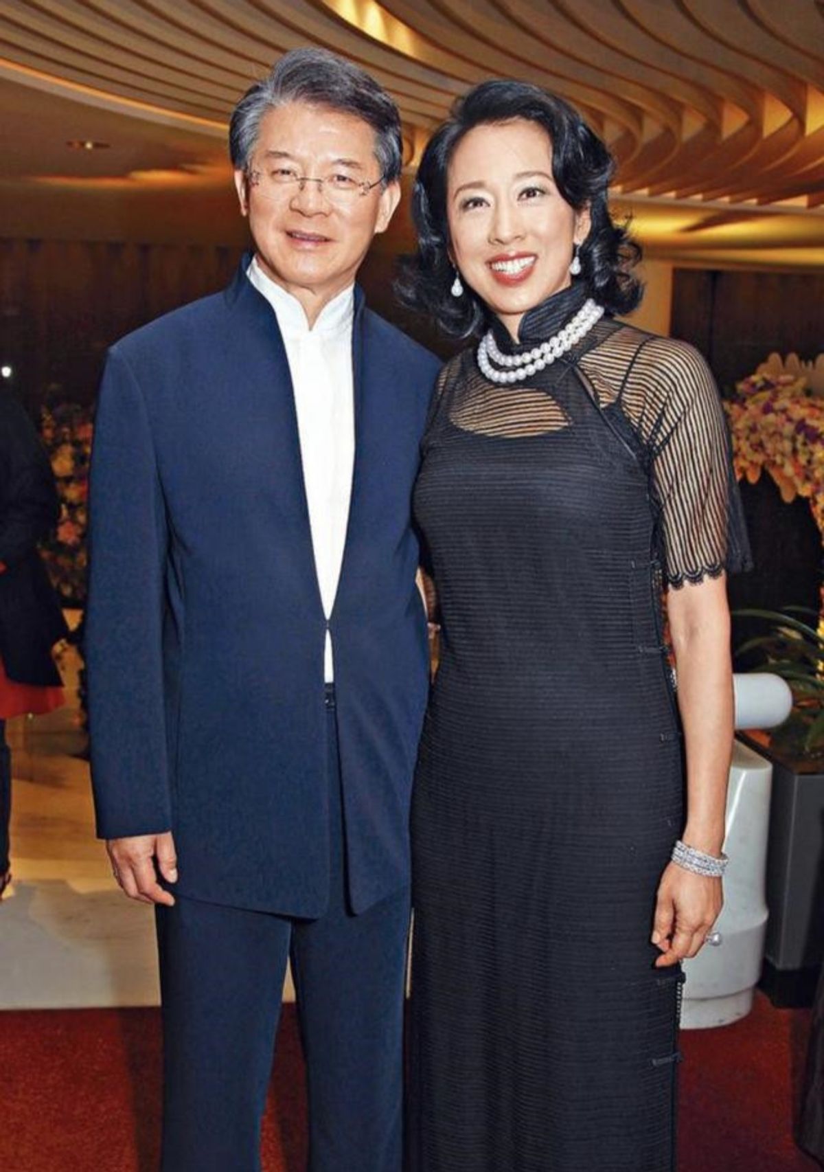 Guo Jingjing celebrates her mother-in-law's birthday, the two of them ...