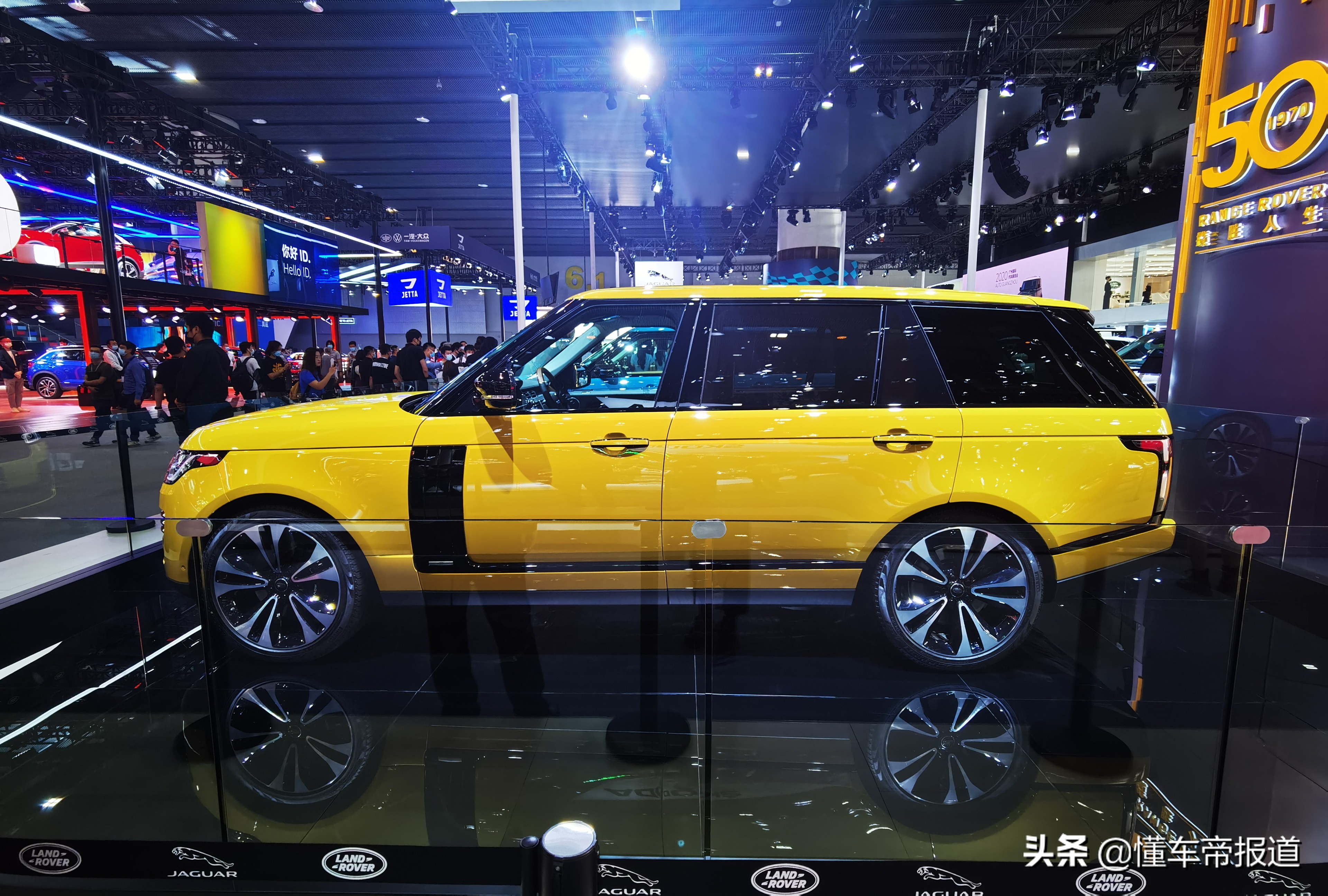 Land Rover Range Rover Re-enacted Bahamas Golden 50th Anniversary ...