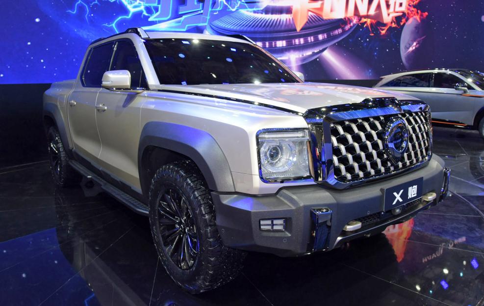 The car is more than 2 meters wide, with a Nissan engine, and ZTE's ...