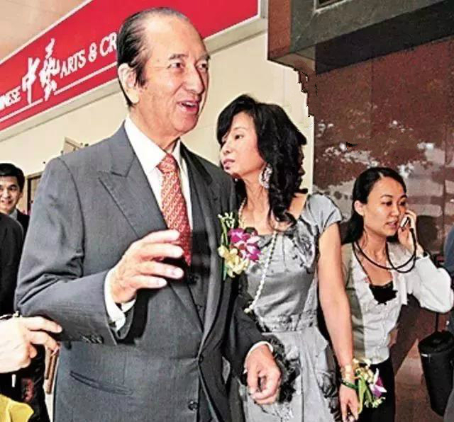 Angry Liang Anqi, married first love with a gambling king of billions of wealth, the plain ...