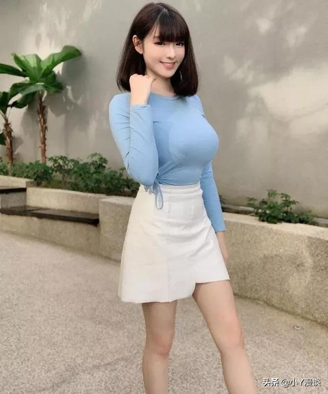 E-cup manga face girl, with sweet waist and hips, perfect combination ...