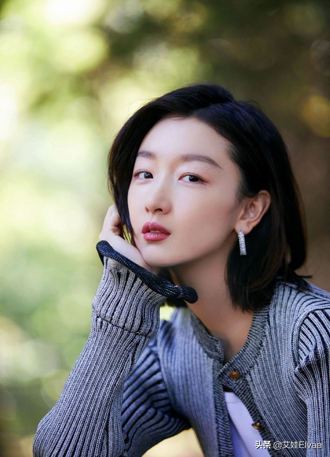 Zhou Dongyu attended the Sino-French Environment Month, wearing a ...