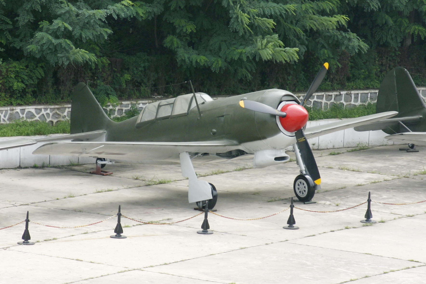 Talk about the La-9 fighter: No matter how strong the piston is, you ...