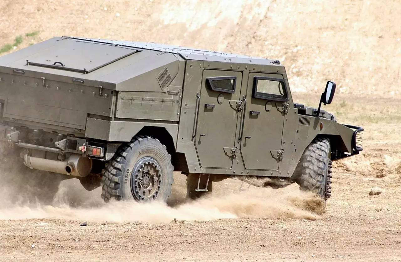 The Indian Army tries out the French Renault Sherpa armored vehicle ...