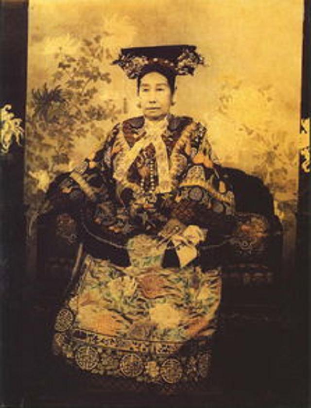 Why did Emperor Tongzhi die at the age of 19?Absolutely absurd, it is a ...