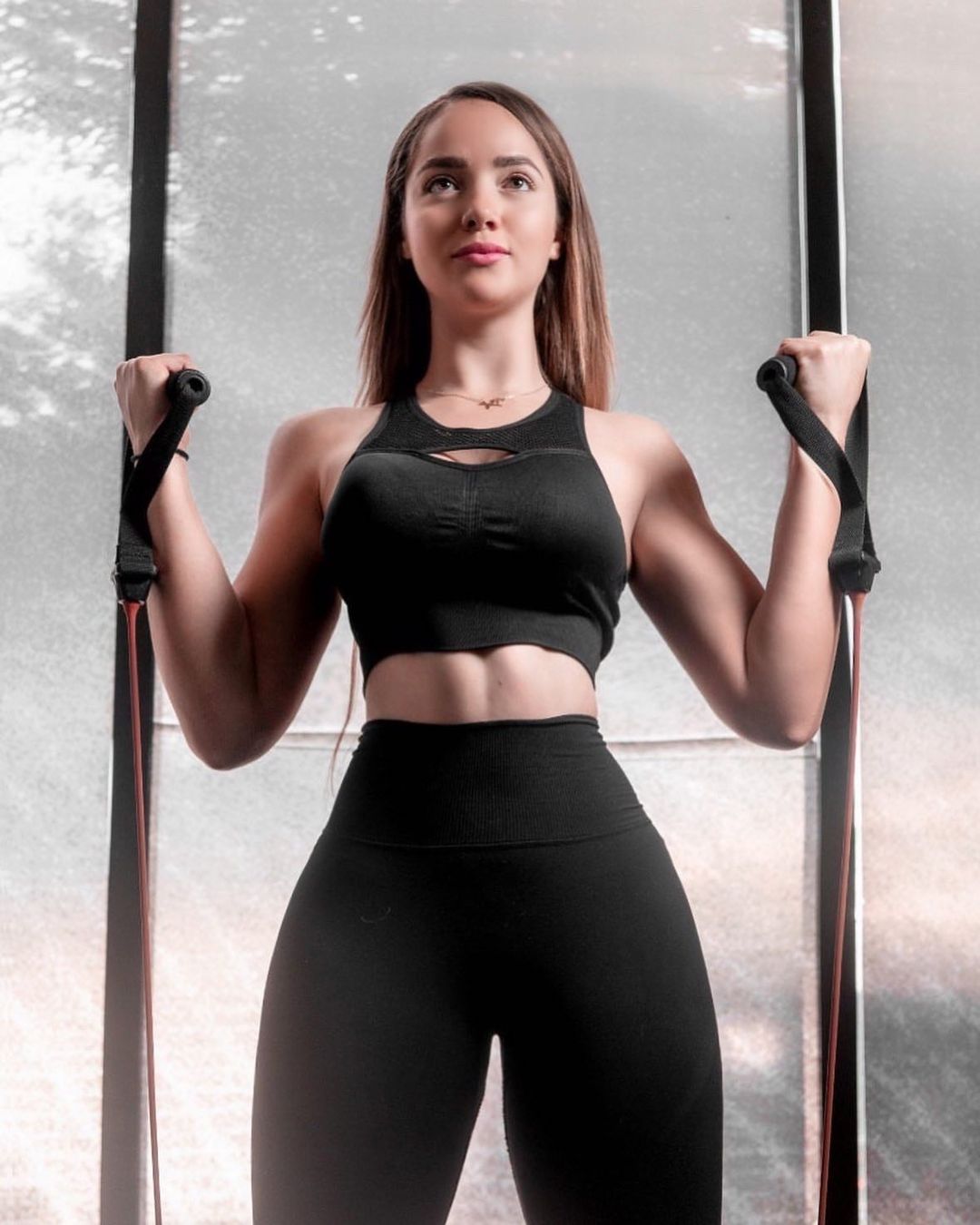 Mexican beauty model, "hourglass" body is sexy and coquettish, stick to ...