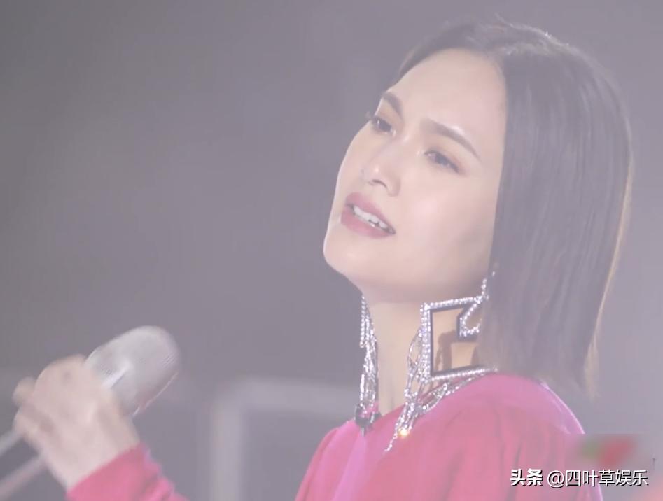 Yang Yulin Yang Yingying took a team to sing "wind", a song, sing how ...