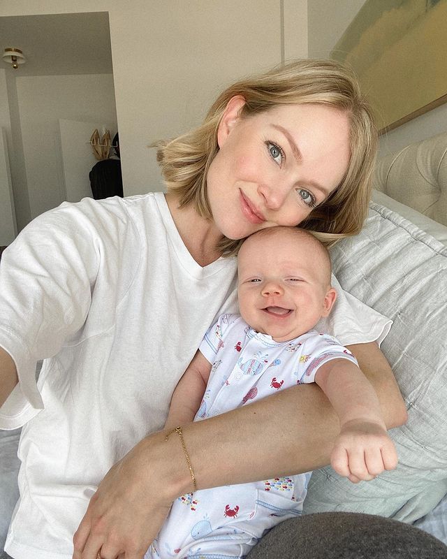 Victoria's Secret Angel Lindsay Ellison: Holding a baby and taking ...