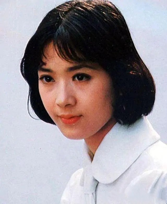 In the 1980s, the famous actress Gong Xue went to the United States ...