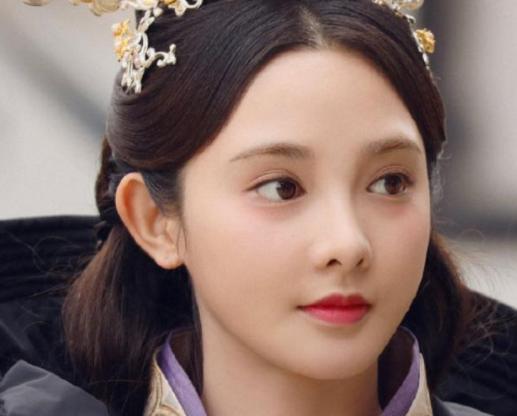 Remember the "Xiao Feng" in "East Palace"?She changed her face again ...