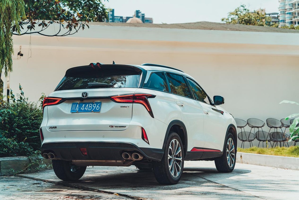 The competition for the strongest PLUS in its class, Trumpchi GS4 PLUS vs. Changan CS75 PLUS - iNEWS