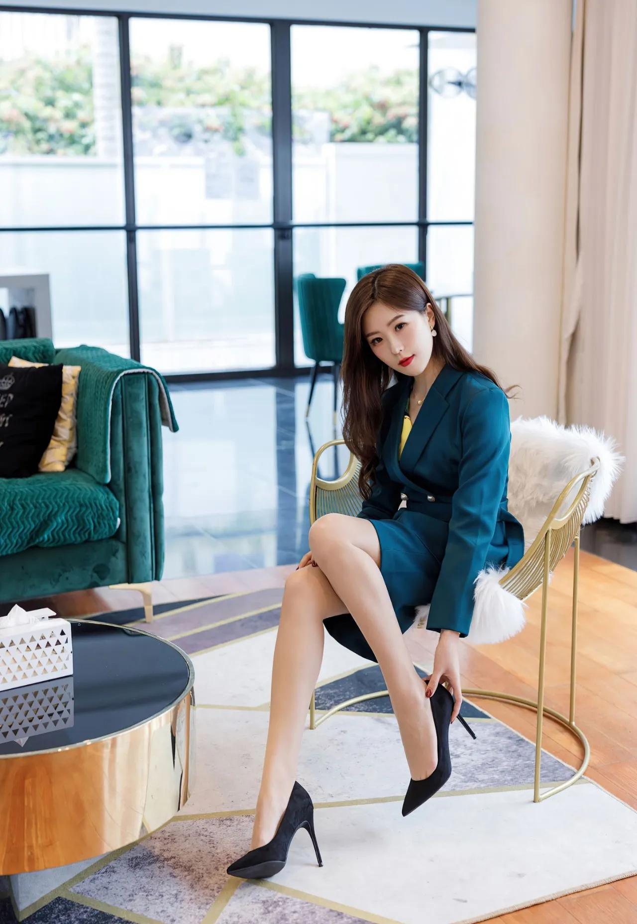 Urban professional wear atlas, Yang Ziyan, Yang Chenchen are beautiful ...