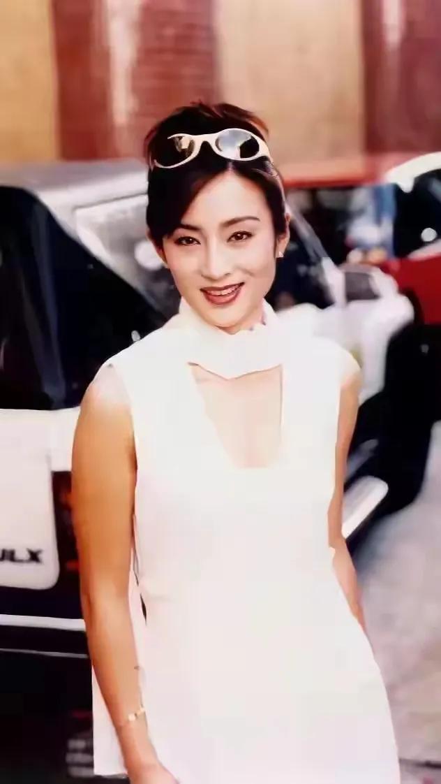 Shanghai actress-Zhang Min - iNEWS