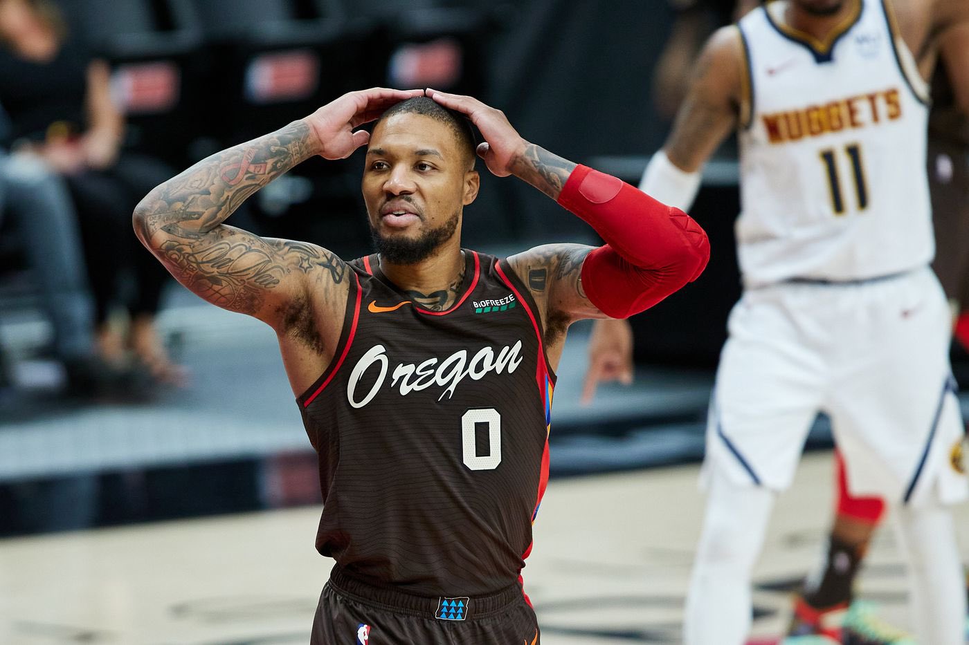 Wear the watch in advance!18 points behind, Lillard went crazy, soared ...