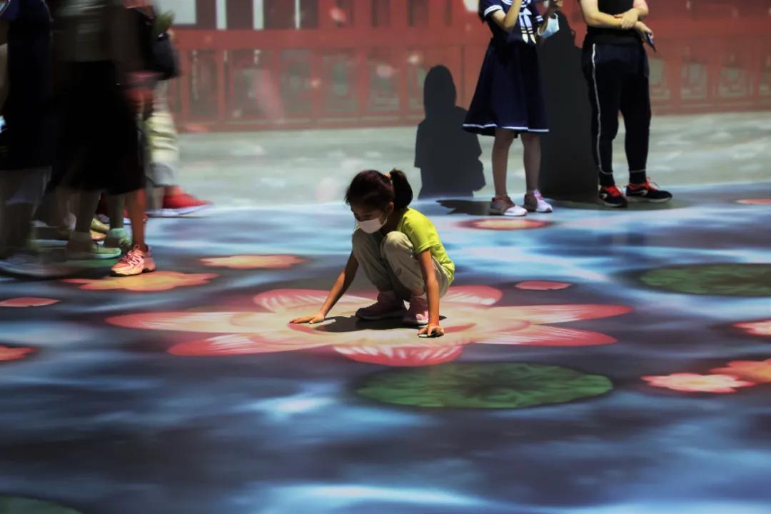 "Meet Dunhuang" light and shadow art exhibition aroused heated ...