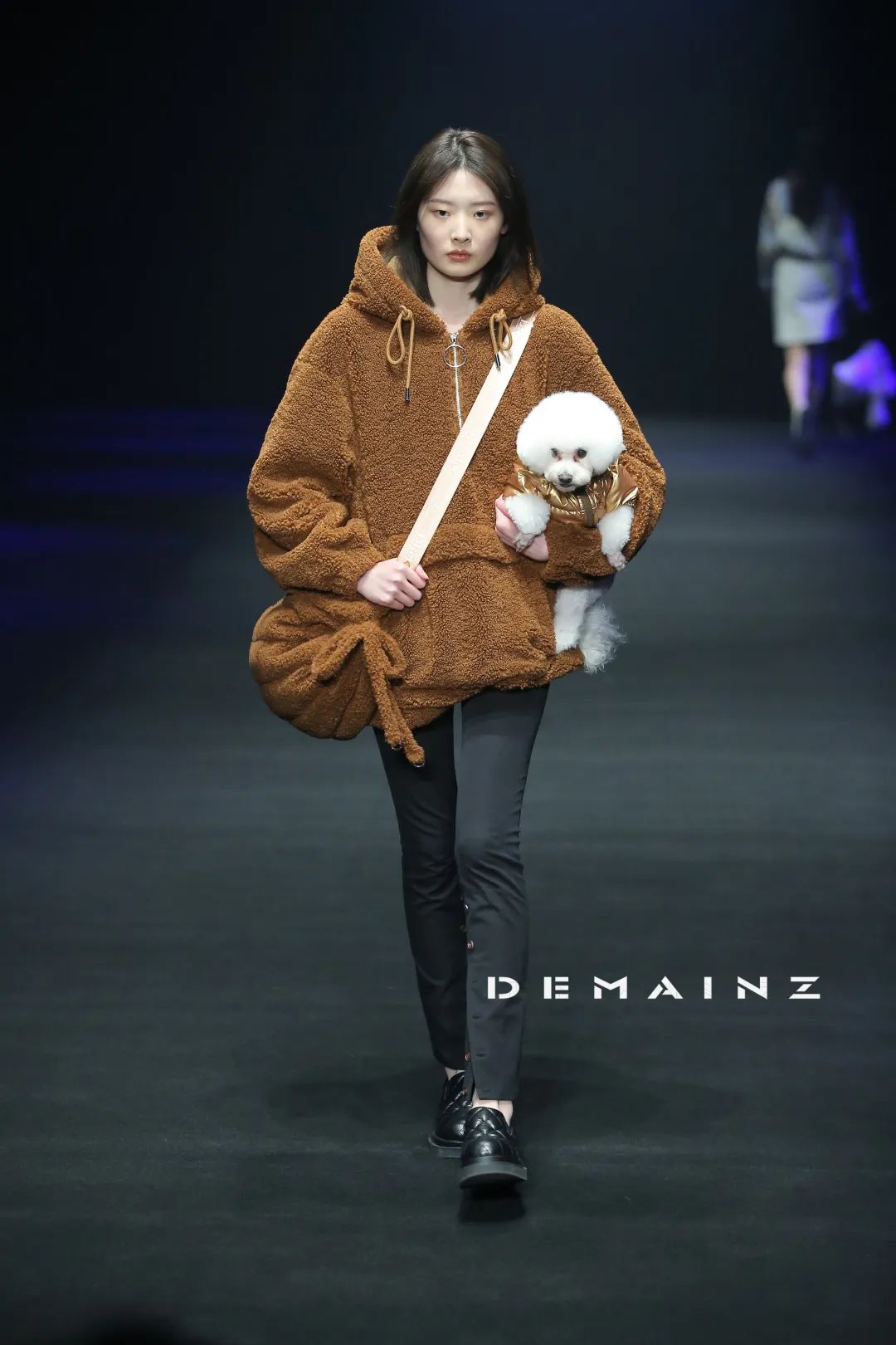 DEMAINZ·Chen Zhihua: "Awakening" - iNEWS