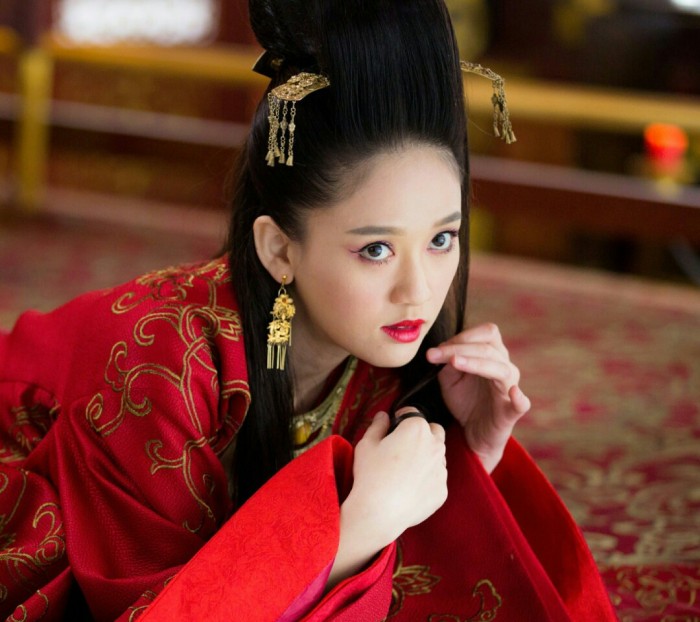 The first episode is "touching the chest", you also deserve to be ...