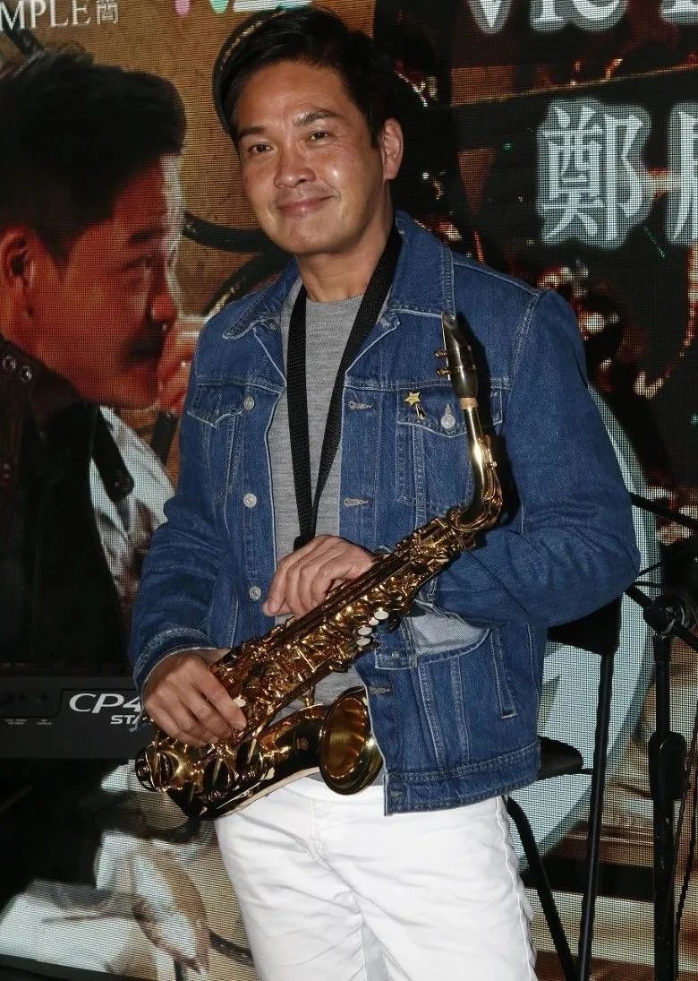 Congratulations! 53-year-old TVB actor proposes to his girlfriend from ...