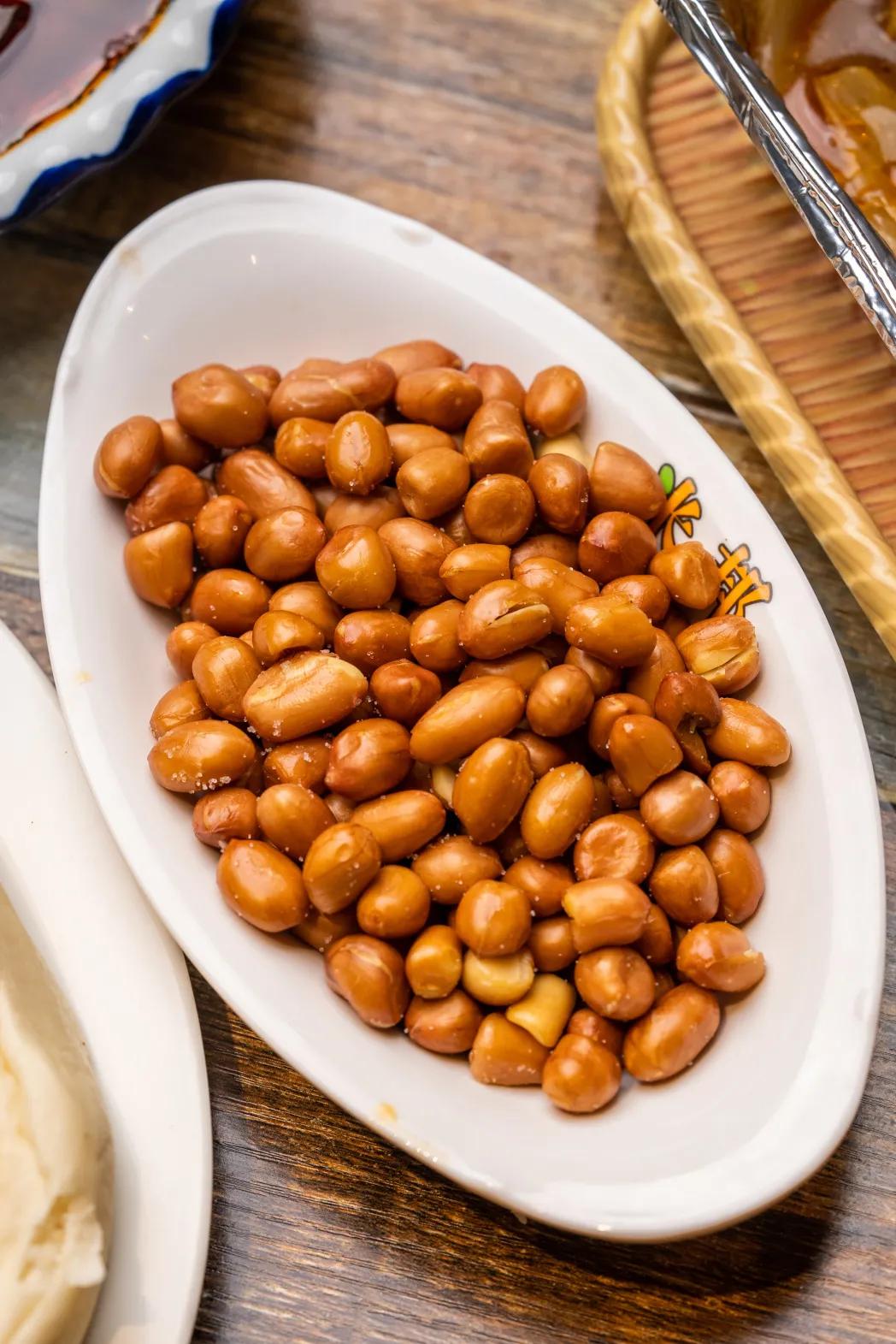 The "Giant Roasted Beef Leg", which sells for 10w a year, was finally ...