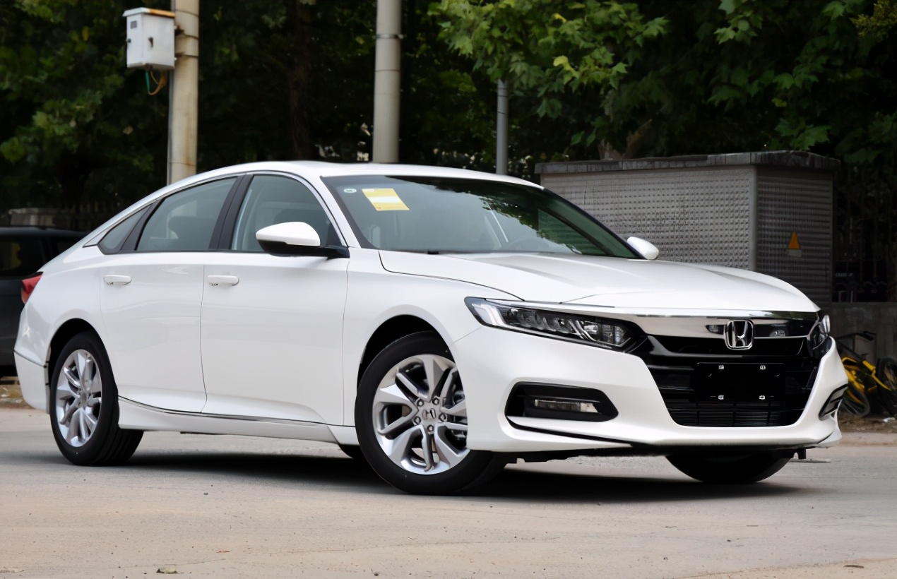 Chang'an version of "Accor" was unveiled, 1.5T burst 138 kilowatts, the ...