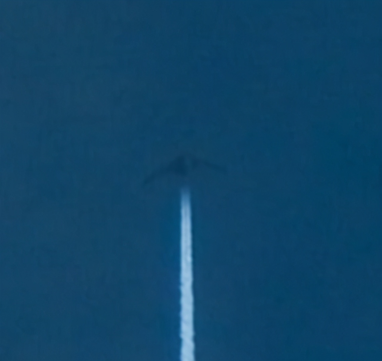 On the day China entered the strategic air force, a mysterious large ...