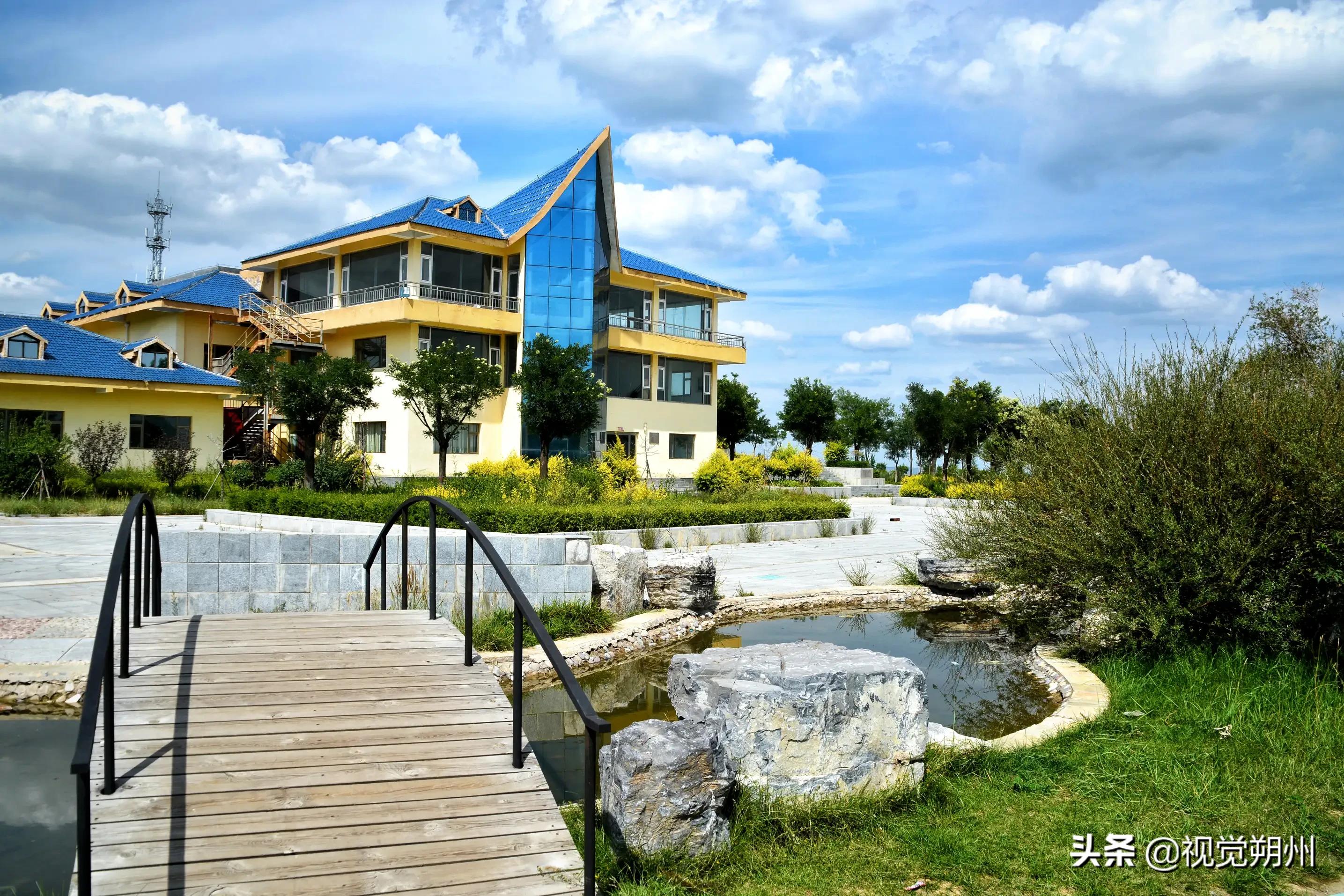 Pinglu District, a big park in the west of the city - iNEWS