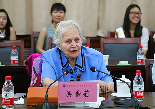 Chinese American Wu Xueli, who has lived in China for more than 50 ...