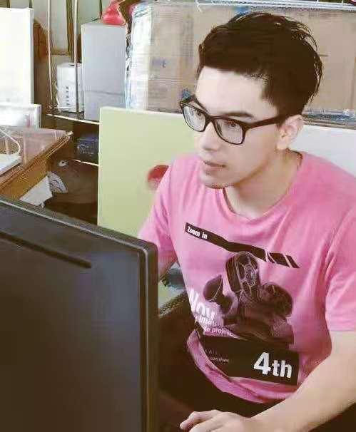 Angelababy's brother makes his debut!985 highly educated, face value is ...