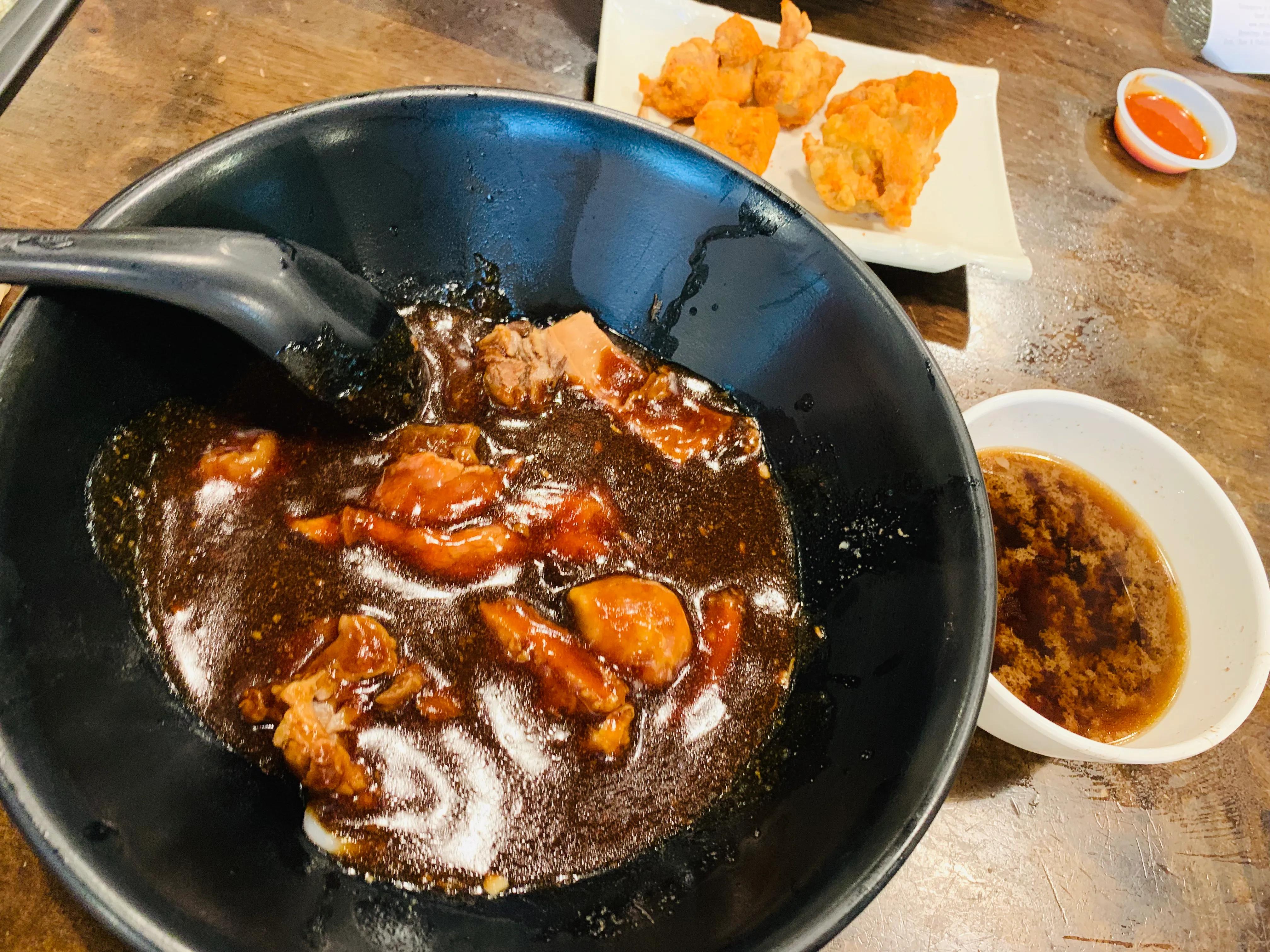 Eat All Over Singapore-Issue 32: Eating is also a memorial to ...