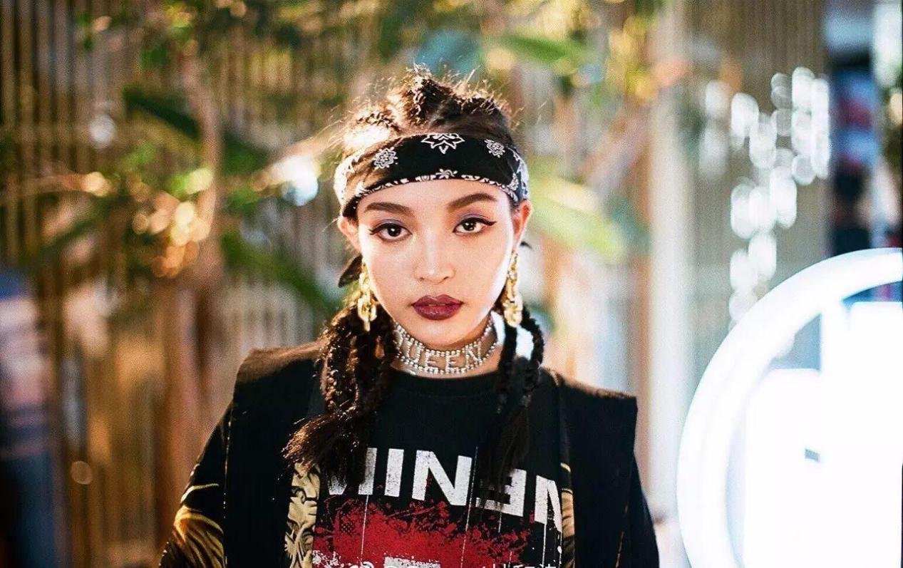 Finally met an opponent! He Jie's singing level was questioned, and ...