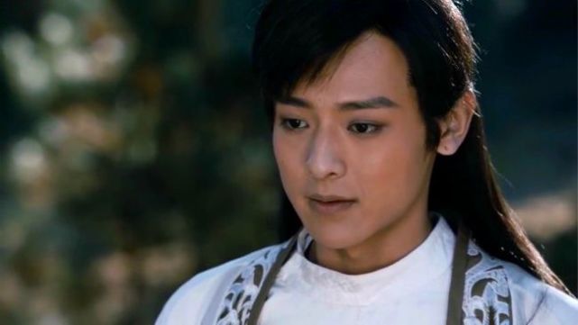 Xin Tian Long Ba Bu: The evil and enchanting Qiao Feng and the chest ...