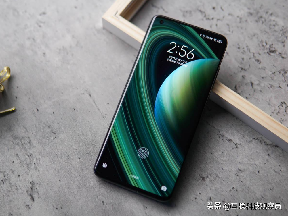 A 100 million pixel camera is really invincible in detail, you can zoom ...