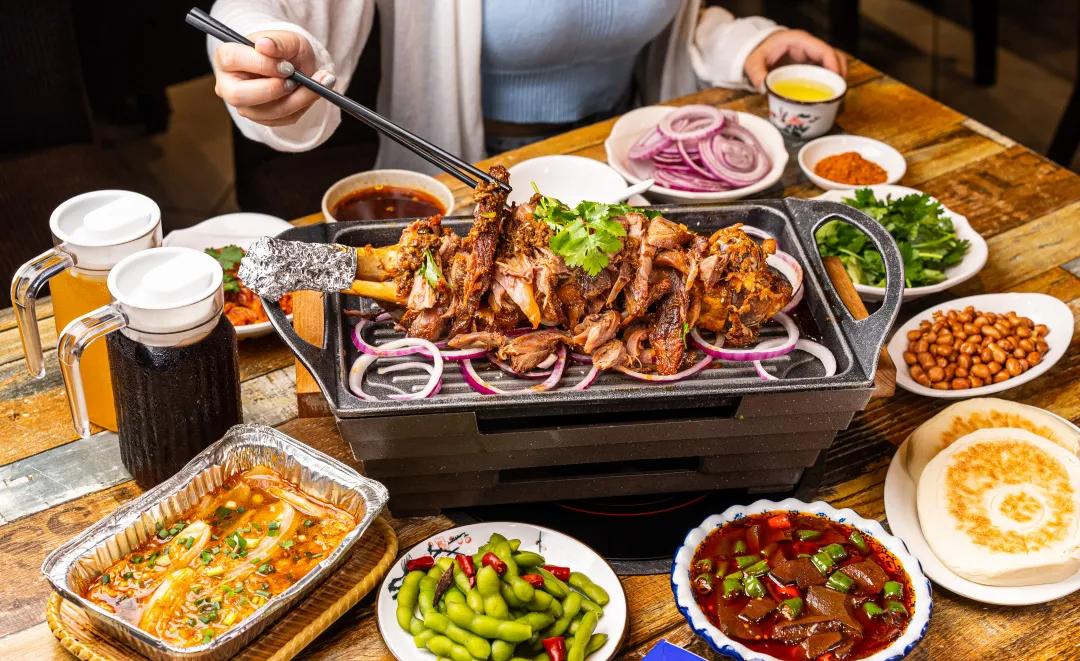 The "Giant Roasted Beef Leg", which sells for 10w a year, was finally ...