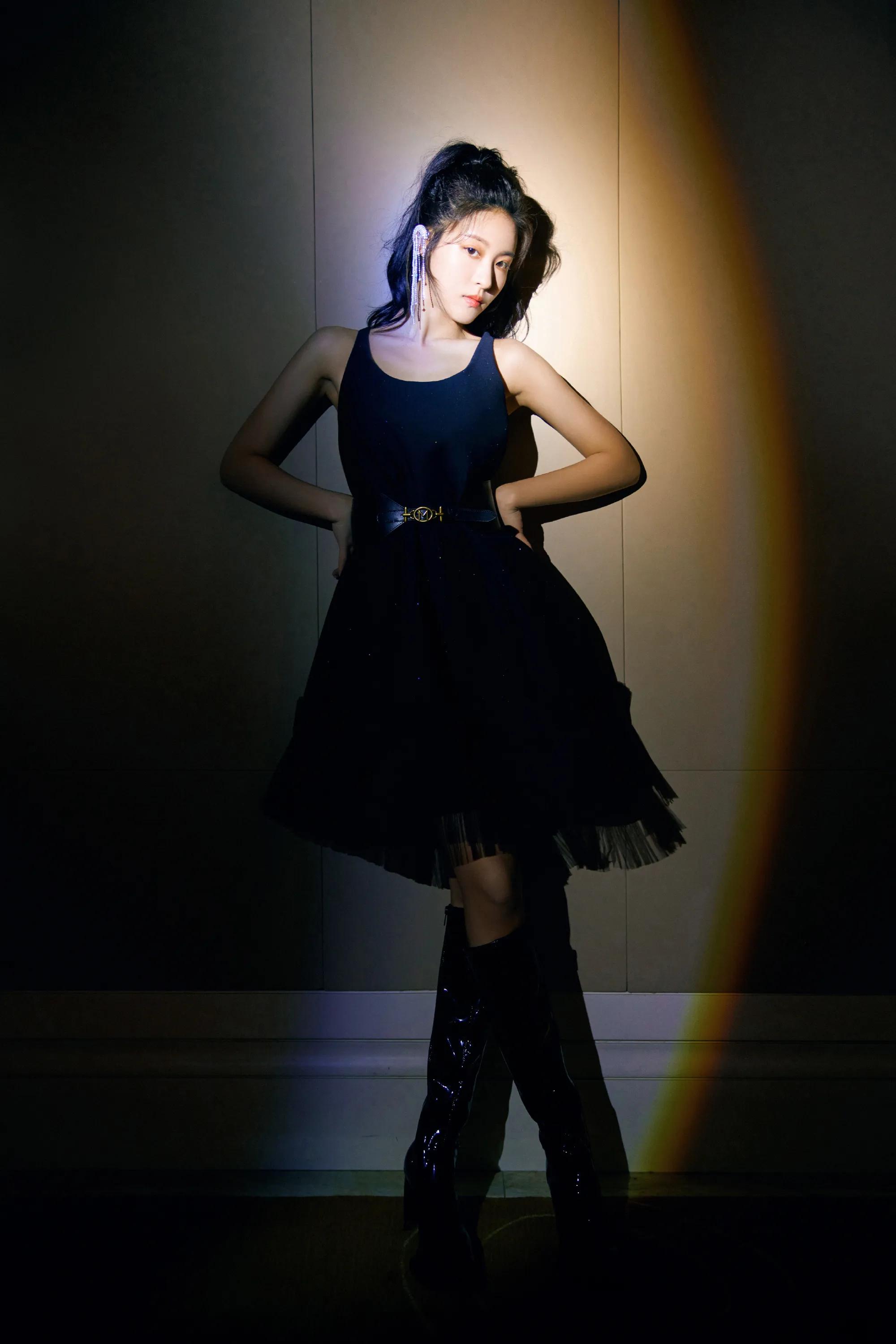 Sun Rui's body is starting to hide - iNEWS