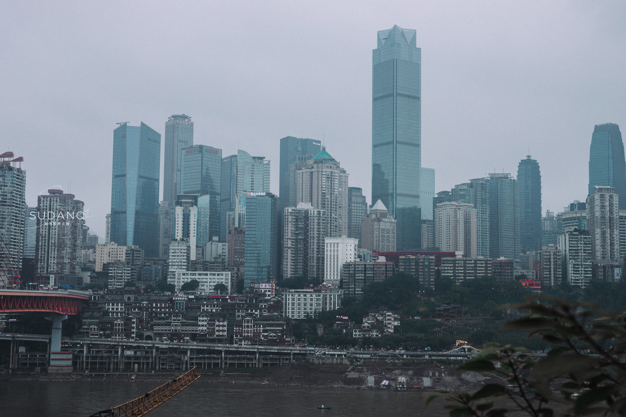 Chongqing Qiansimen Bridge, the world's largest single-tower, single ...