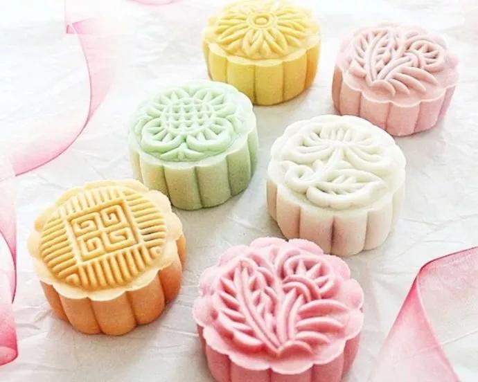 Five-core moon cakes, please stay in the moon cake world - iNEWS