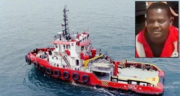 The black guy fell 30 meters into the deep sea and was trapped for 3 ...