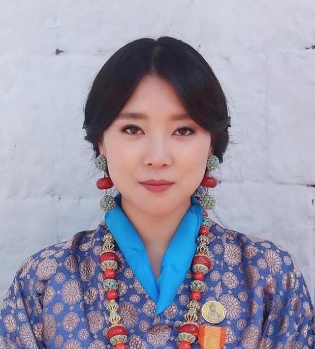 The 5 princesses of the royal family of Bhutan: the water of the snow ...