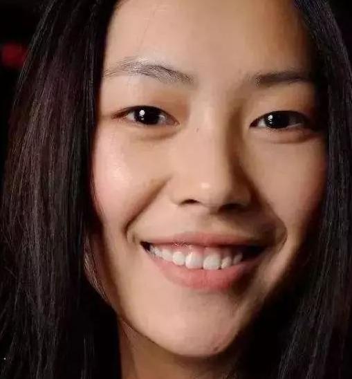 These celebrities show their teeth when they laugh. Some are good ...