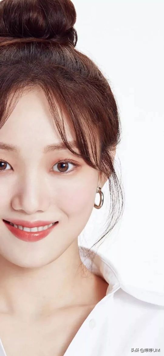 South Korean leg spirit Li Jingwen, the heroine in "Weightlifting Fairy ...