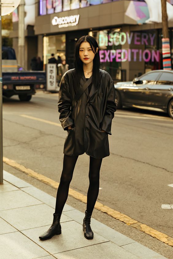 The all-black temperament is matched with 16 models, simply look at the ...