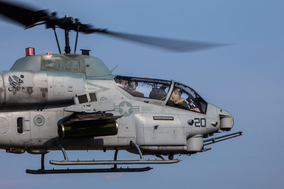 100 pictures of the legendary AH-1Z Viper gunship that the U.S ...