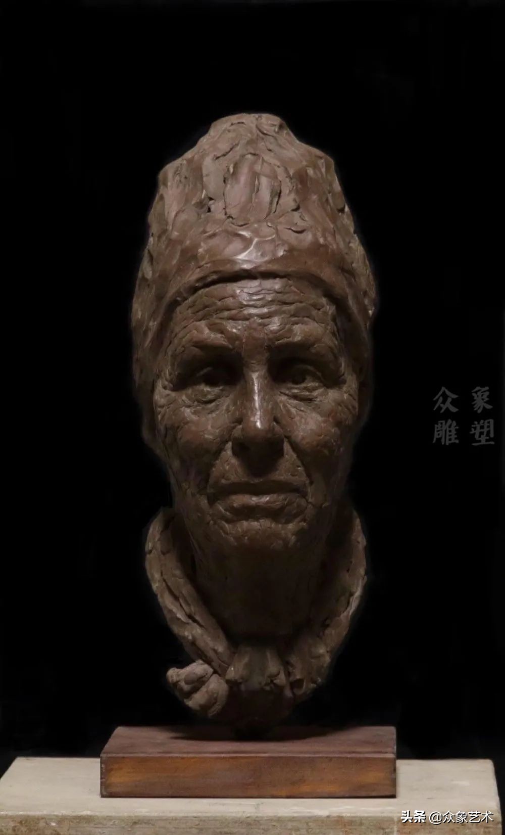 Thor Larsen figure sculpture - iNEWS