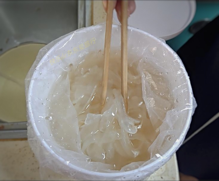 The daughter's jellyfish salad is hot and sour, refreshing and ...