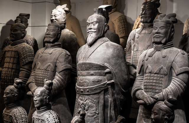 The pre-Qin era and the Qin Dynasty were also feudal societies. Why did ...
