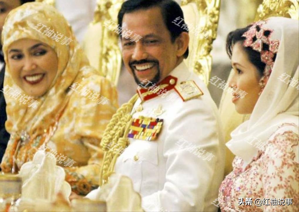 The 29-year-old Brunei's most handsome prince is old! The skin is dark and wrinkled, and the ...