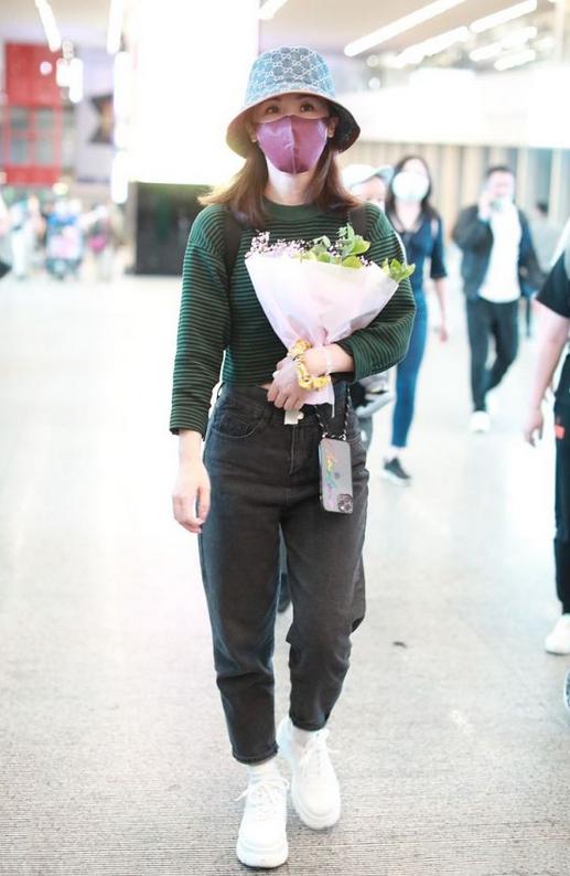 Charlene Choi does not deliberately pretend to be a tender girl, she ...