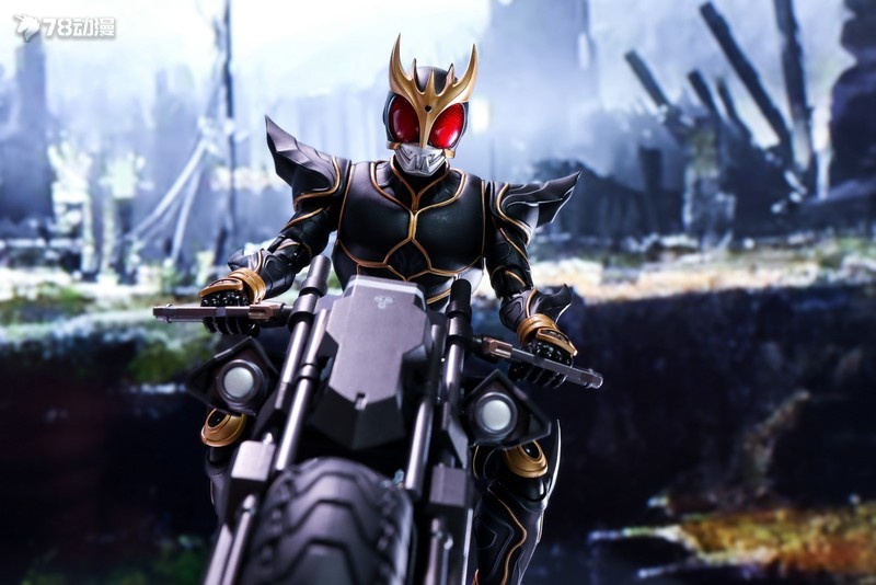 Model play show: the existence of Kamen Rider KUGA that incurs the ...